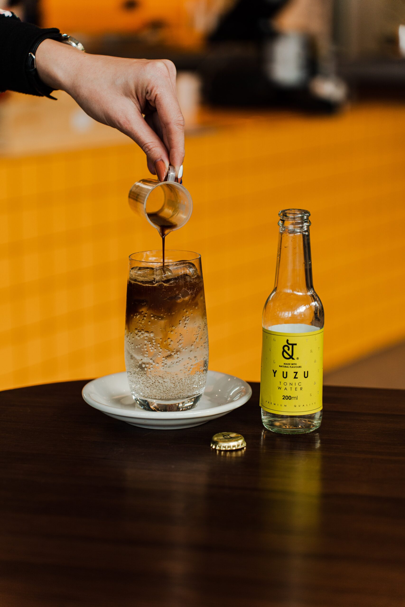 Espresso Tonik, A Kávé és A Tonik őrjítően Frissítő Ereje Egy Italban ...